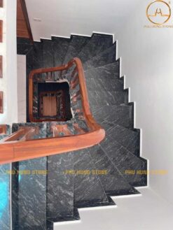 Đá ốp cầu thang đen rừng - Báo giá + TOP 10 mẫu đẹp