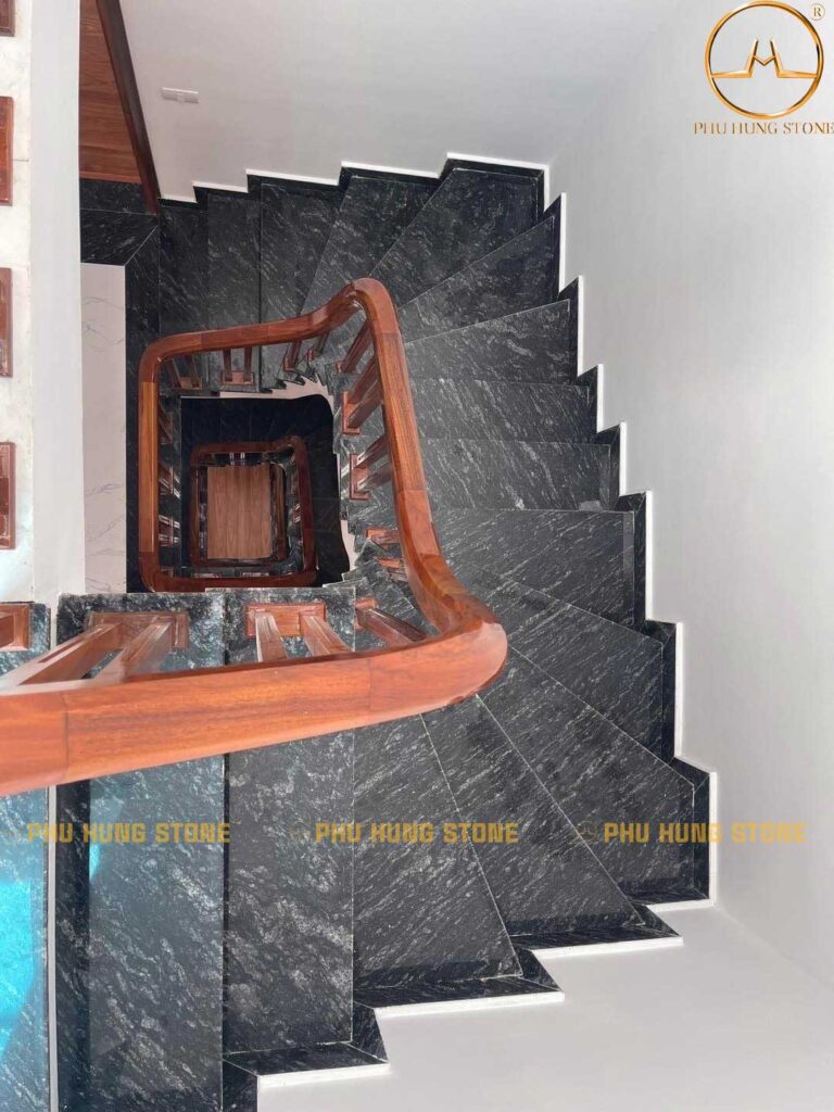 Đá ốp cầu thang đen rừng - Báo giá + TOP 10 mẫu đẹp